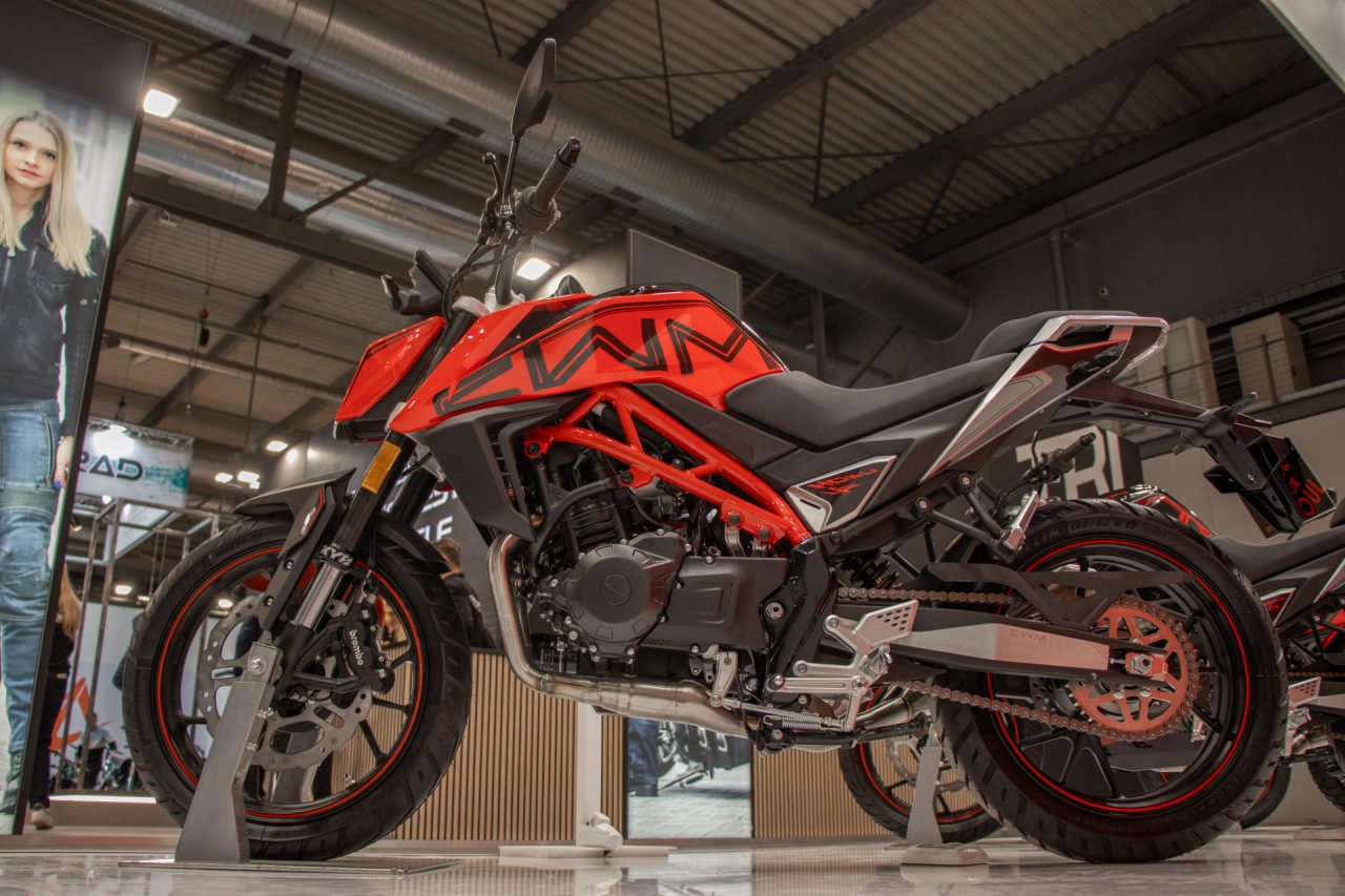 HOKU 400 - SWM Motorcycles